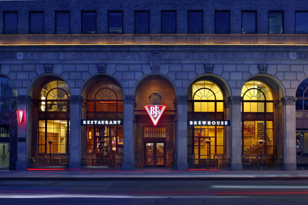 BJ's Restaurant - Multiple Locations - Lighting Design Alliance